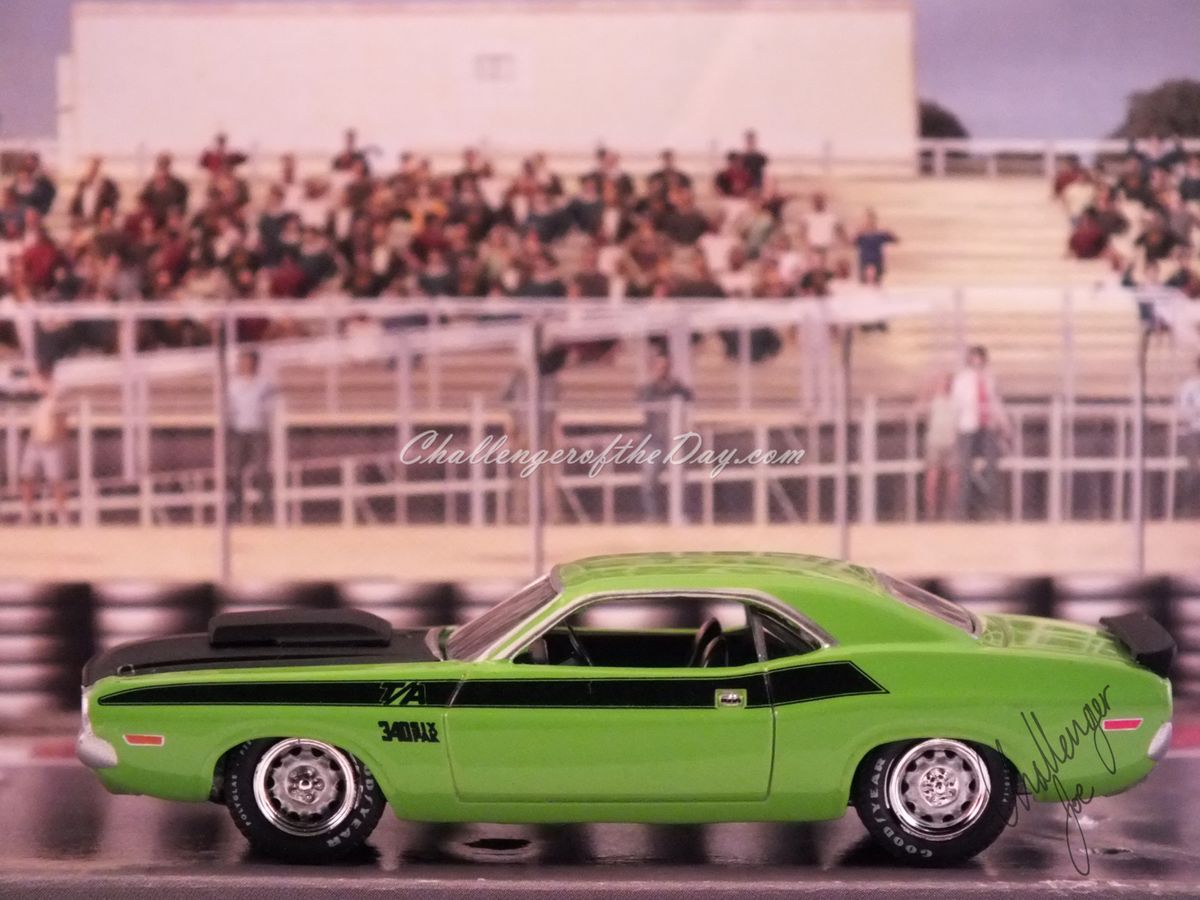 Johnny Lightning Green 340 Six Pack