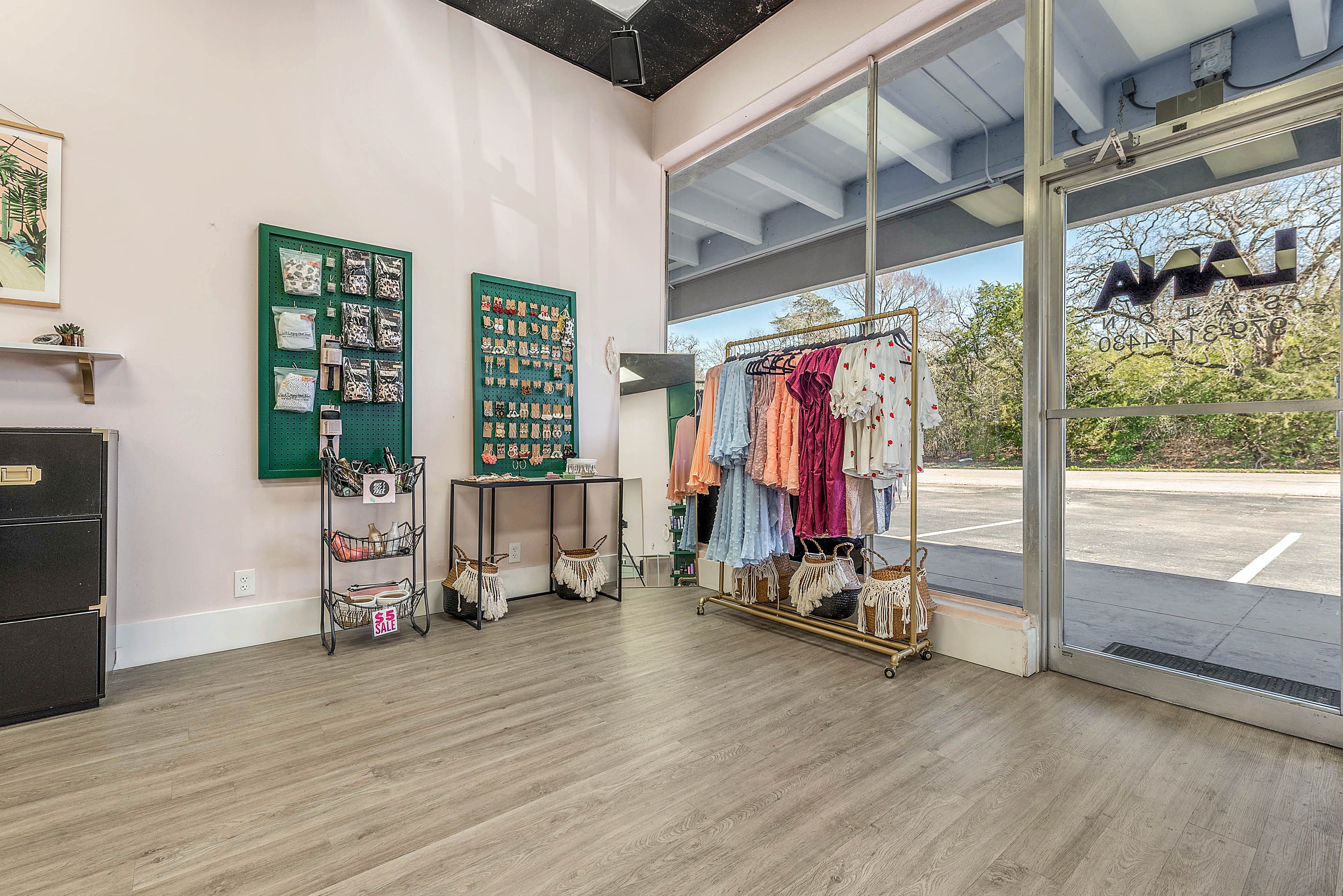 Hair Salon Bryan/College Station, Tx - Laina Salon - Best Salon in ...