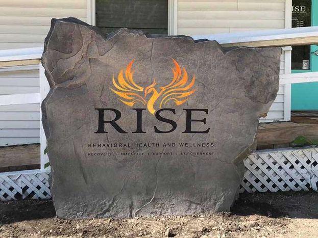 Engraved rock | Decorative boulders | Stone Signs - Boulder Designs