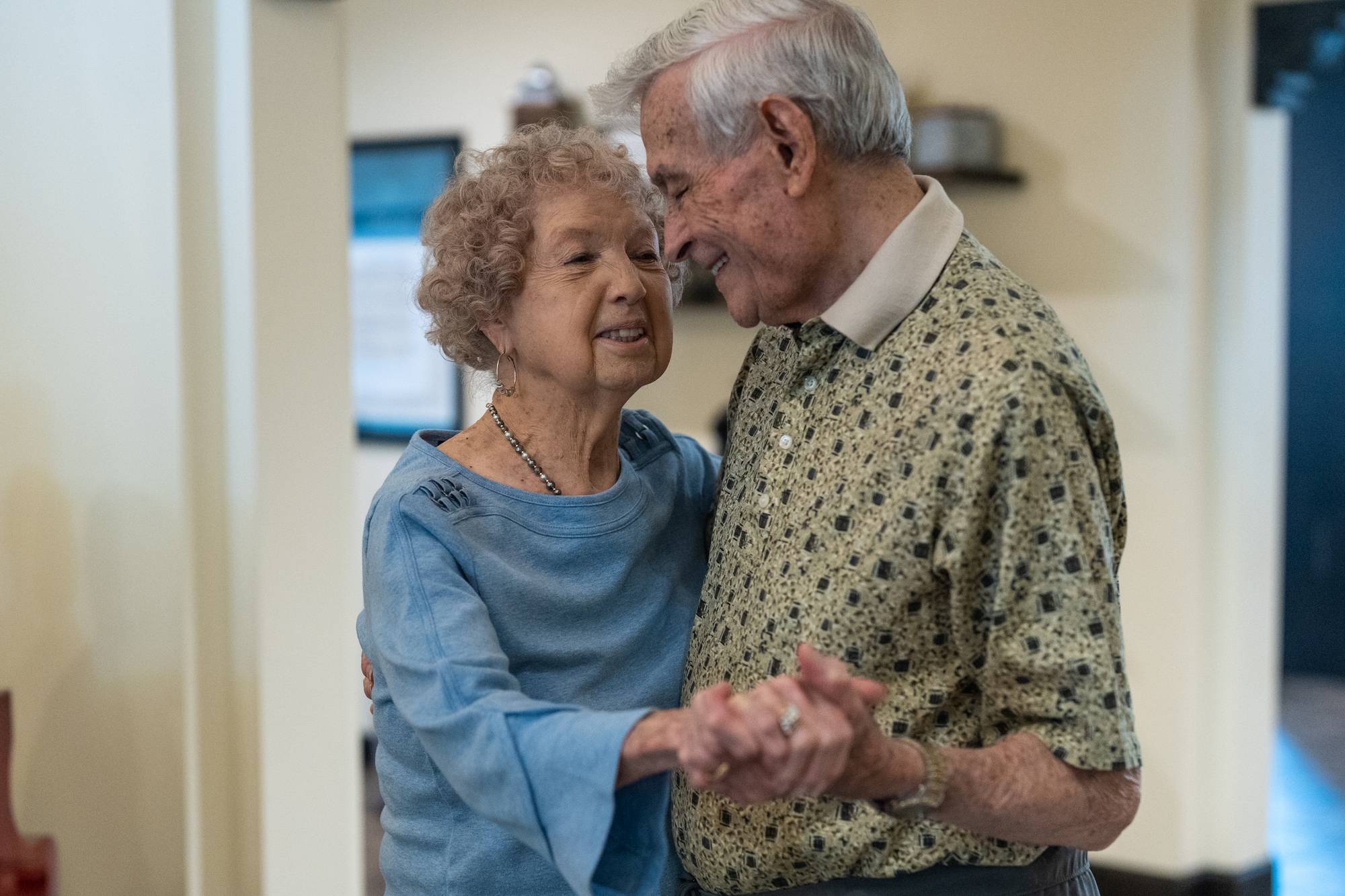 How to Talk with Parents About Moving Into Assisted Living - Starling ...